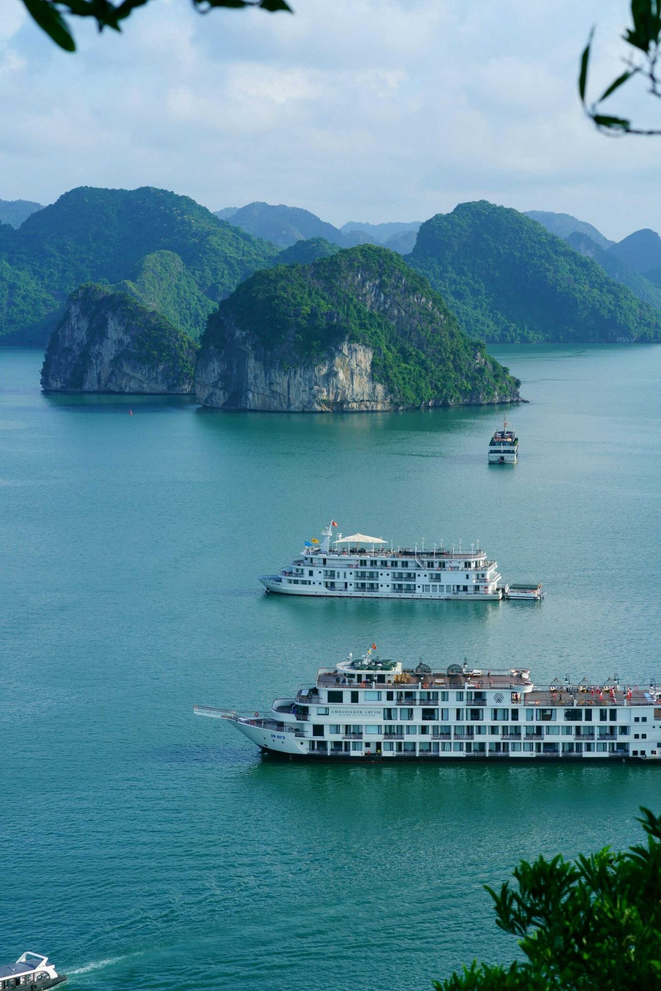 15 Unmissable Things to Do in Ha Long Bay for First-Time Visitors